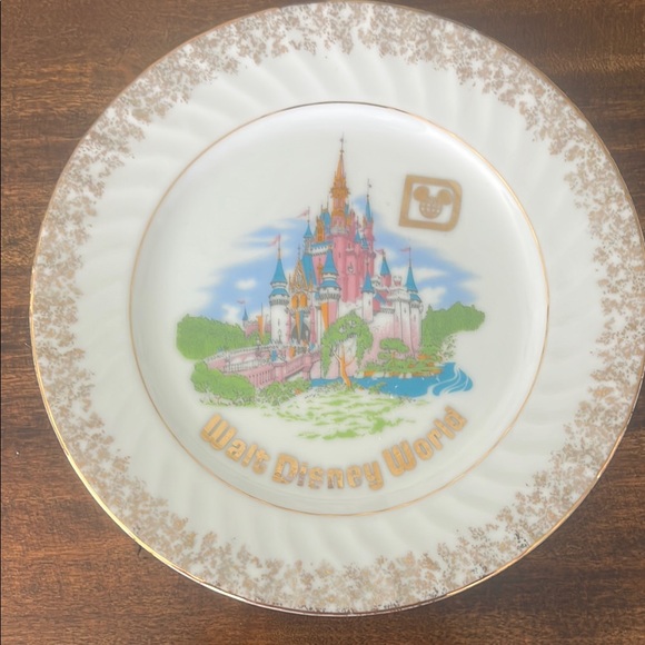Disney | Dining | Vintage 979 Disney Decorative Plate | Poshmark